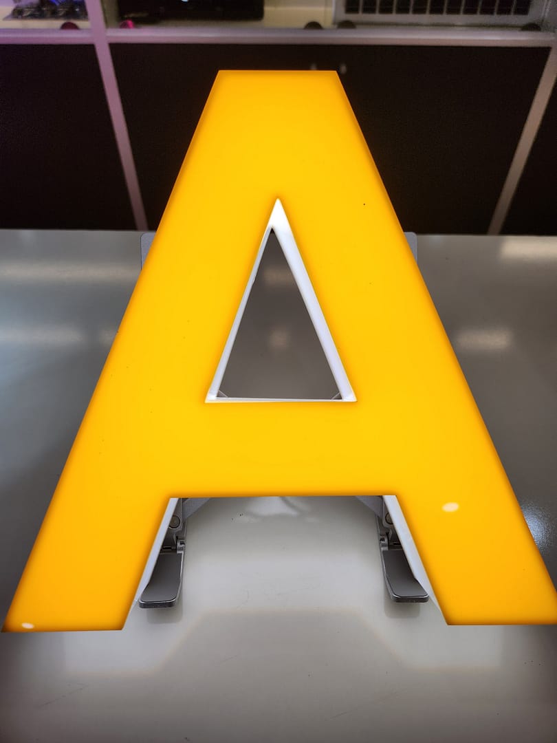 Bảng hiệu quảng cáo Cần Thơ giá rẻ - Thiết kế bảng hiệu đẹp